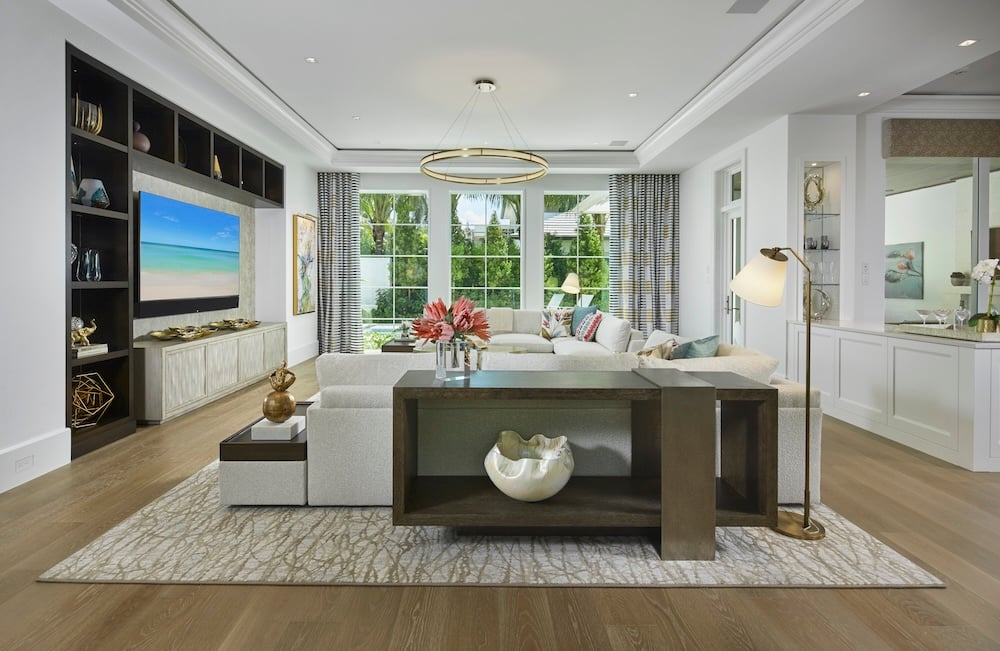 2075 Gordon Drive East